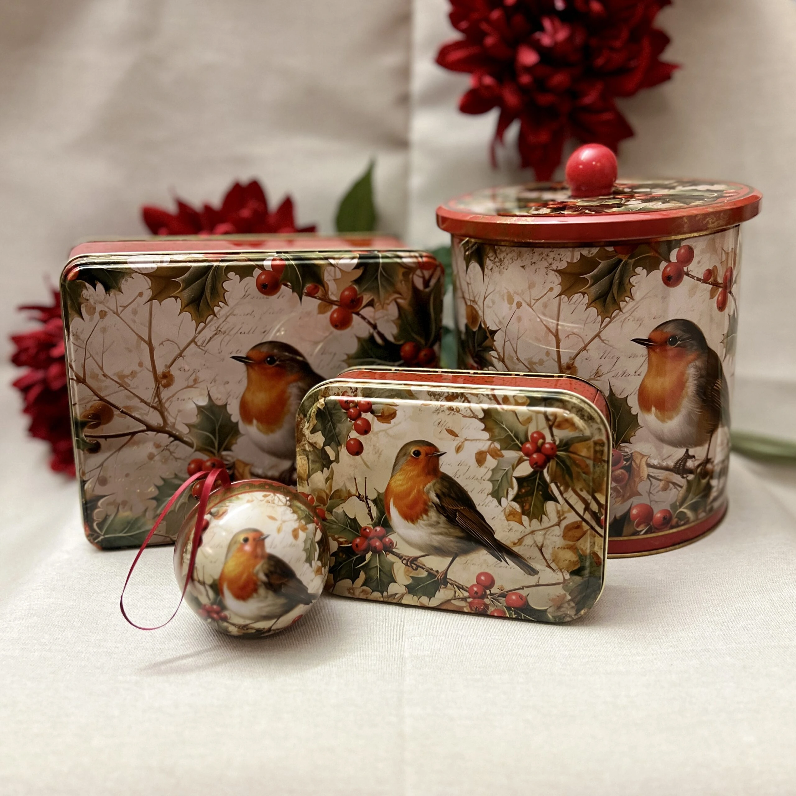 Liten juleboks med rødstrupe – Fru Kvist